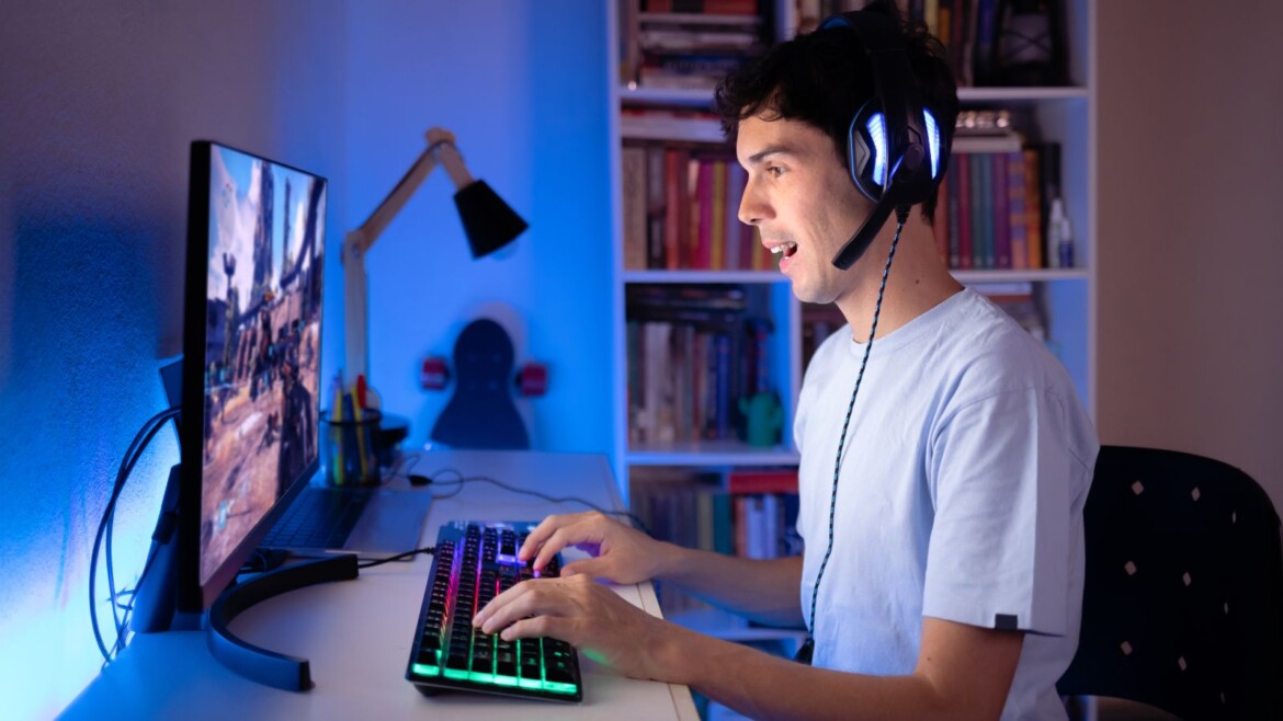 Building Your Weaponsmithing Table - How to Make a Weaponsmith in ...